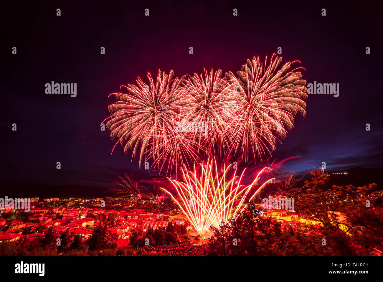 WORLD FIREWORKS CHAMPIONSHIP FOR THE CUP OF PANAGYURISHTE, BULGARIA ...