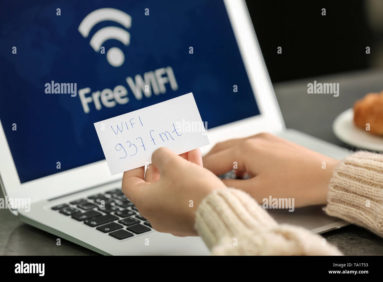 Connecting to wifi hi-res stock photography and images - Alamy