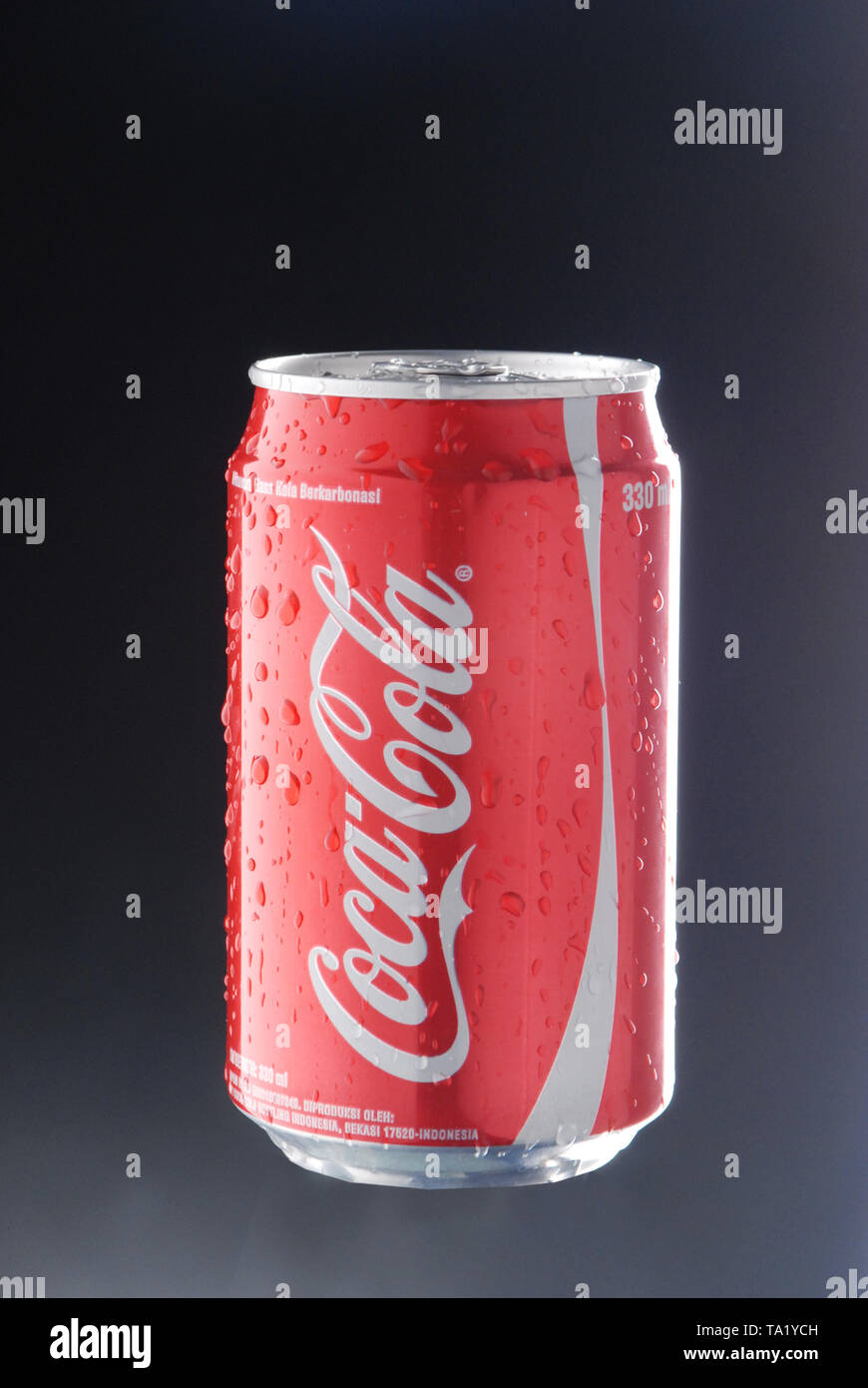 Coca cola Can Stock Photo - Alamy