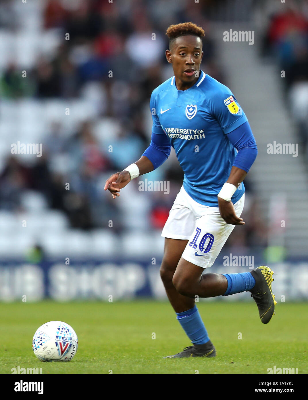 Jamal Lowe, Portsmouth Stock Photo - Alamy