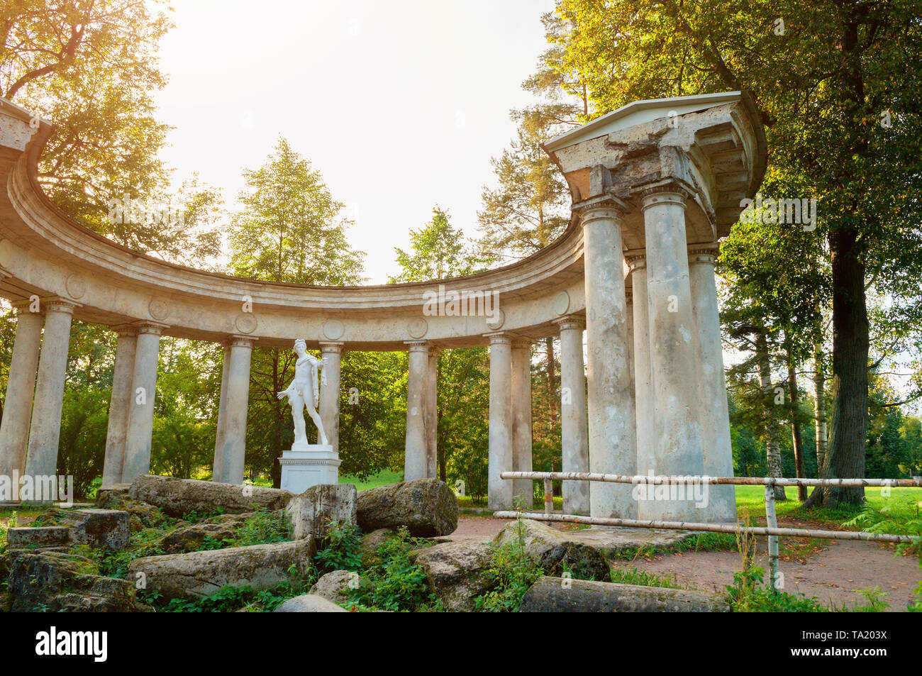 Colonnade of apollo hi-res stock photography and images - Alamy