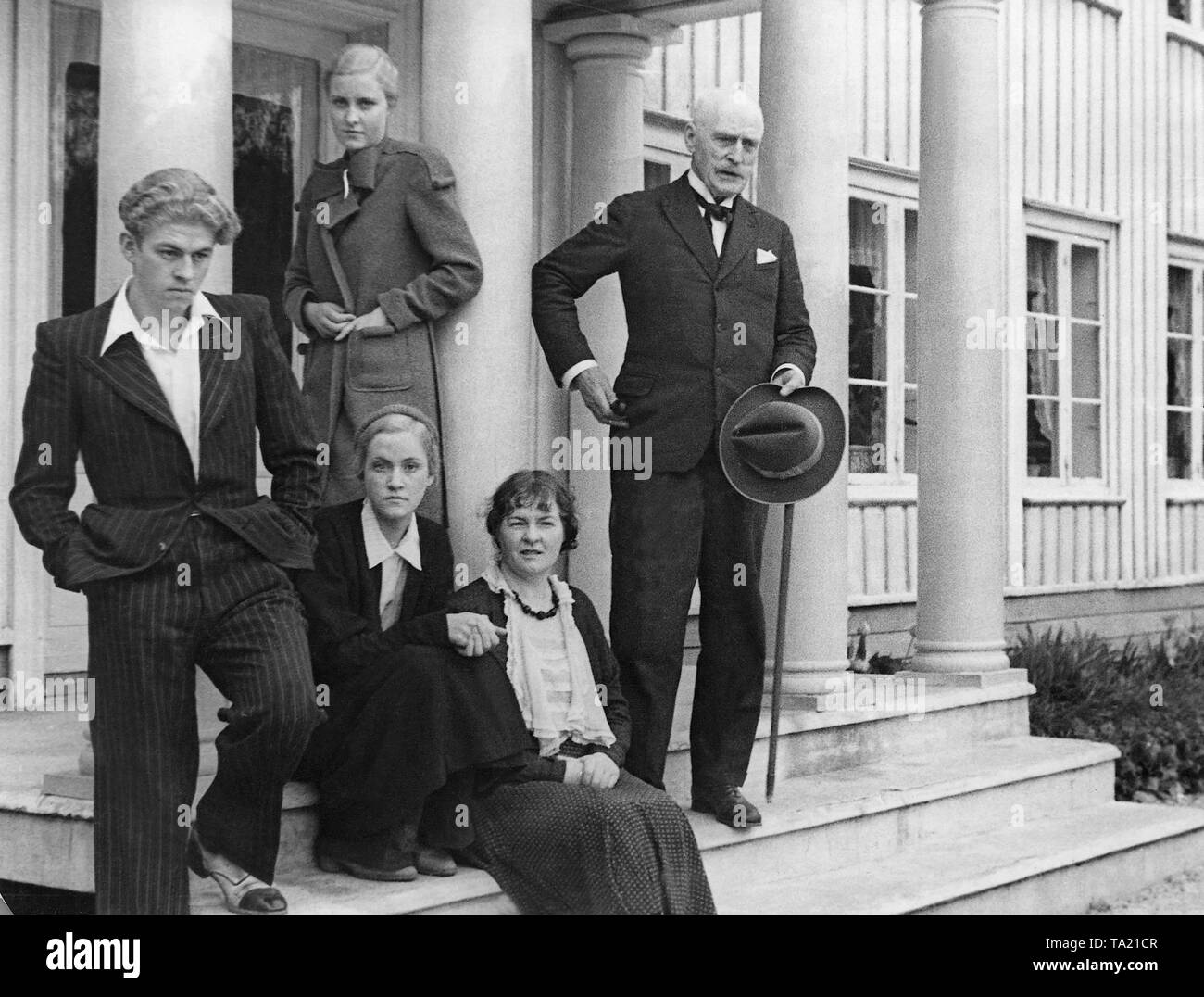 Knut hamsun his wife marie and their children hi-res stock photography ...