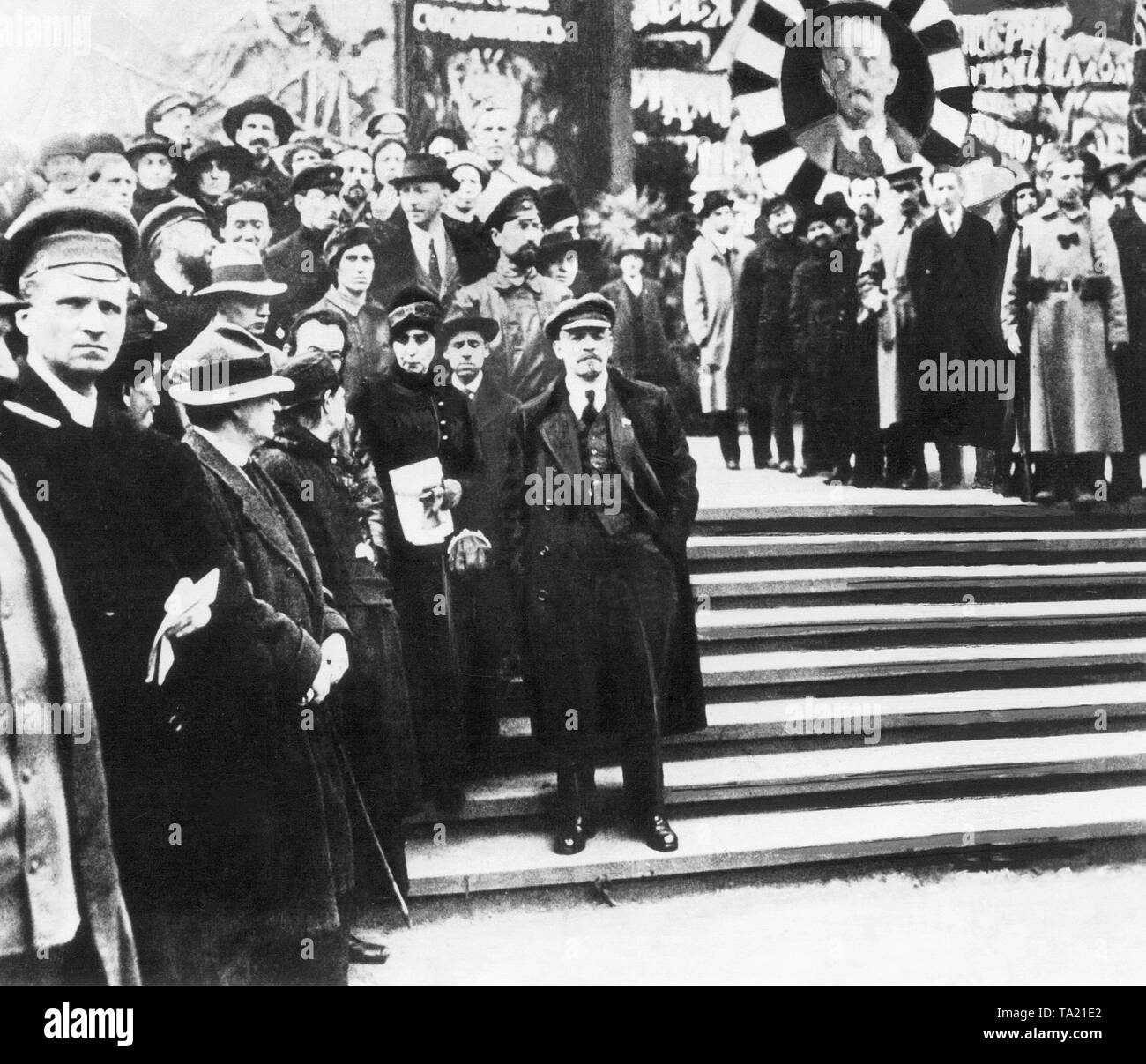 Wife of lenin hi-res stock photography and images - Alamy