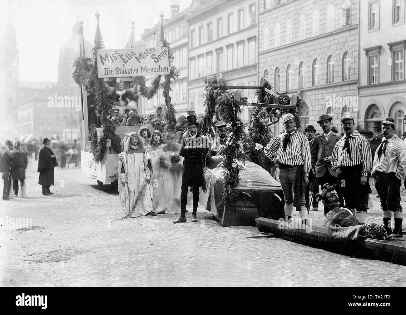 1900 munich history historical Black and White Stock Photos & Images ...