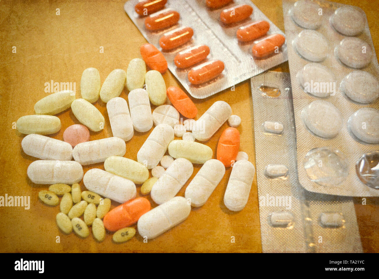 Pharmaceutical medicine pills, tablets and capsules Stock Photo - Alamy