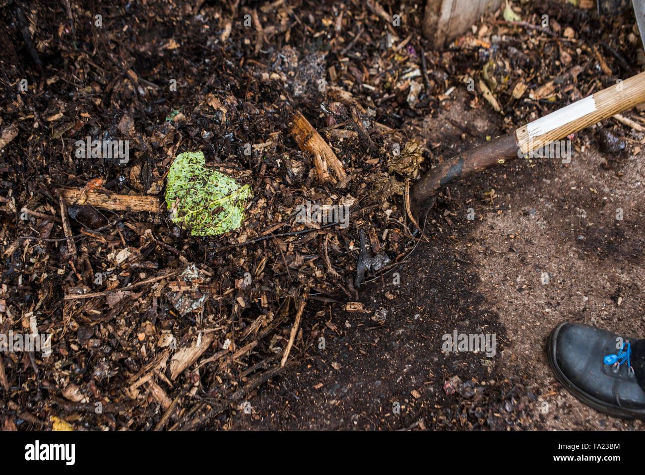 Turning compost bin hi-res stock photography and images - Alamy