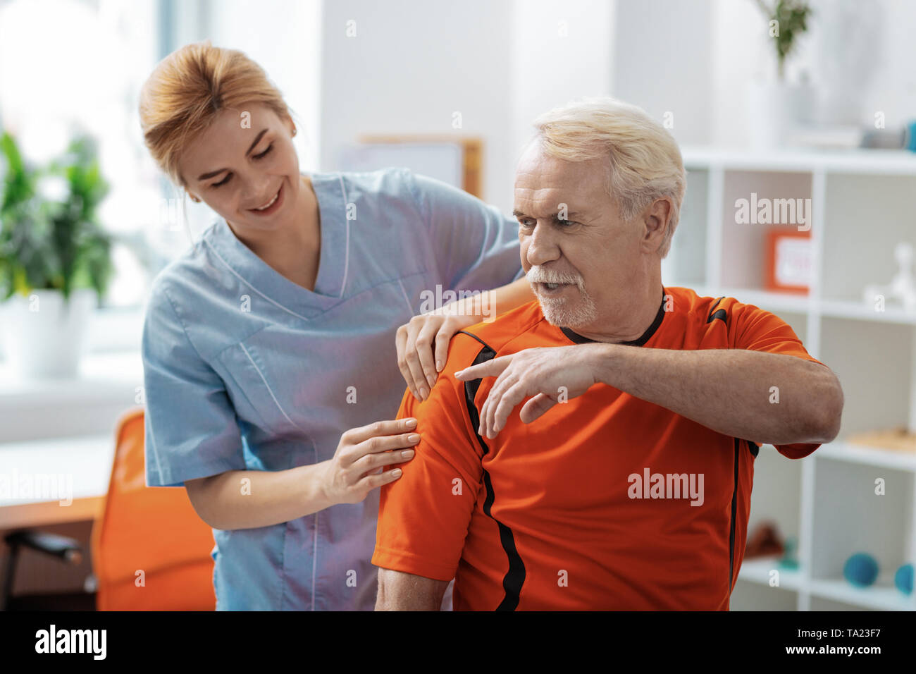 Nice hospital room hi-res stock photography and images - Alamy
