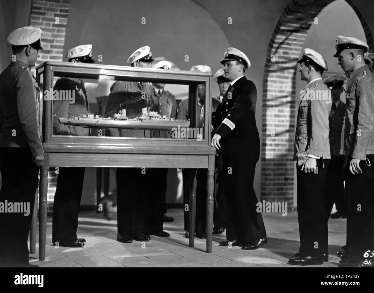 An instructor and cadets from the Naval Academy in Muerwik at Flensburg ...