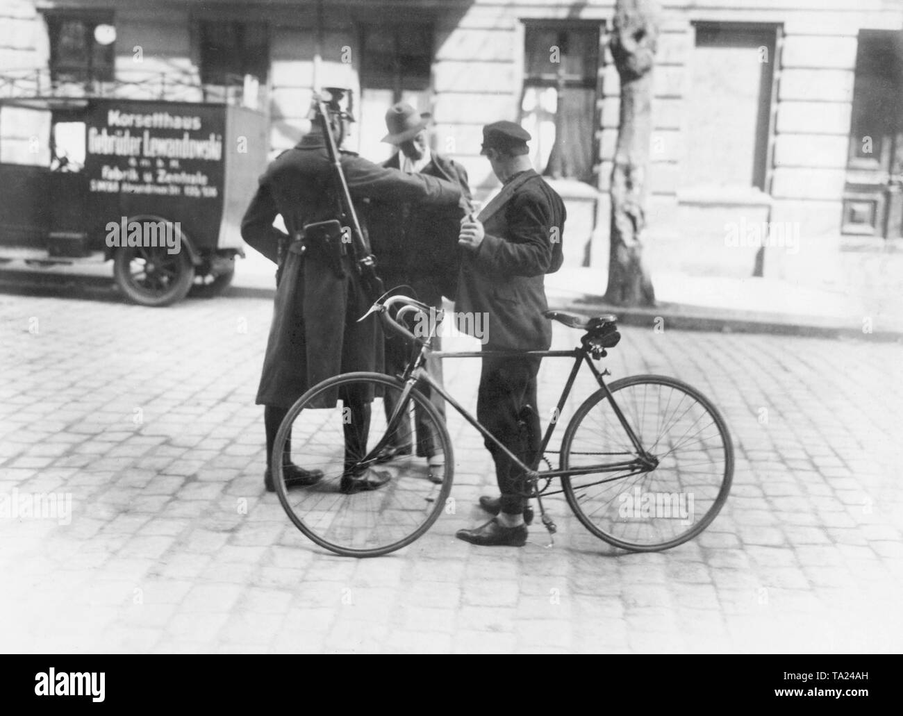 Berlin police 1920s hi-res stock photography and images - Alamy