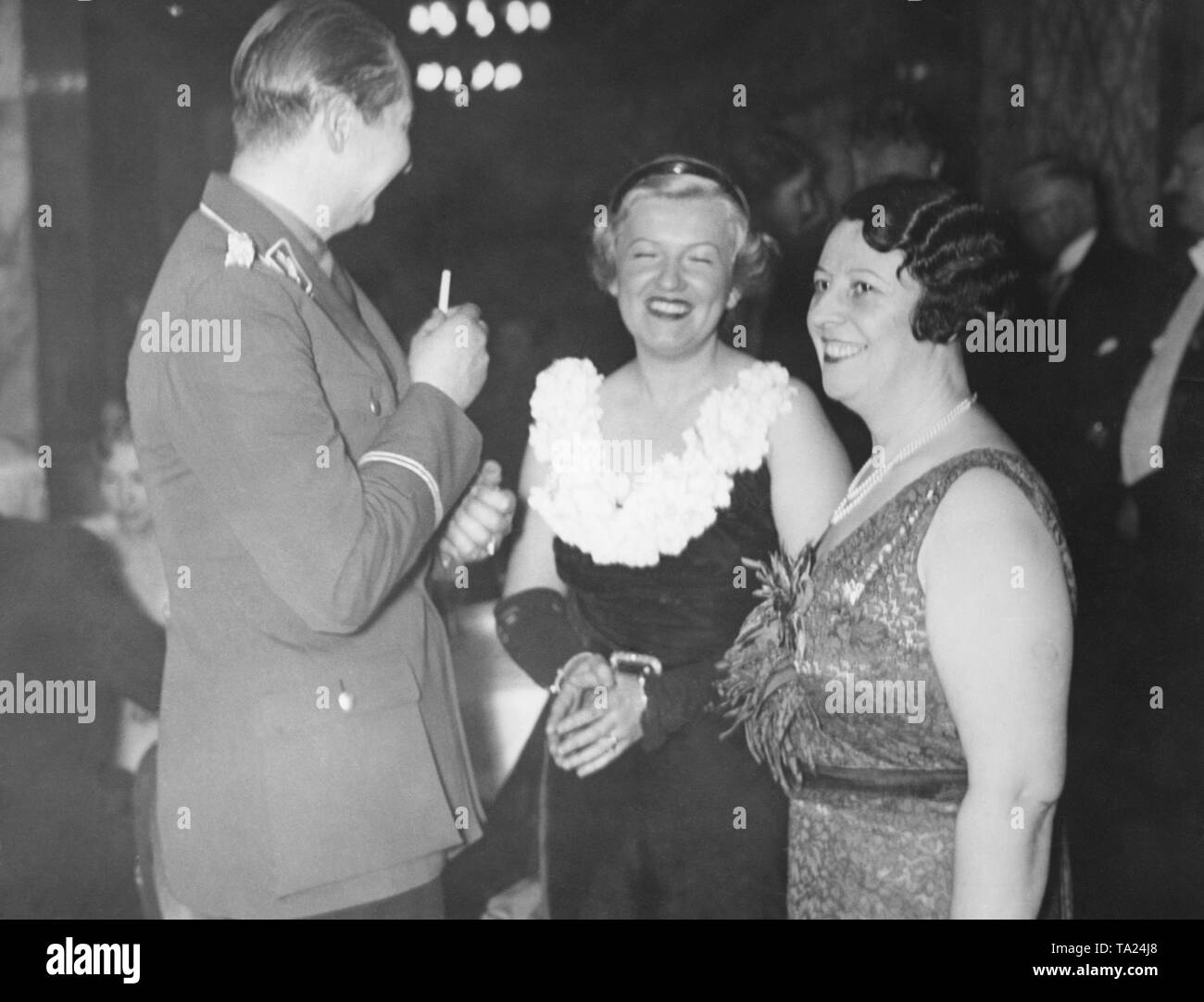 Aristocracy ball hi-res stock photography and images - Alamy