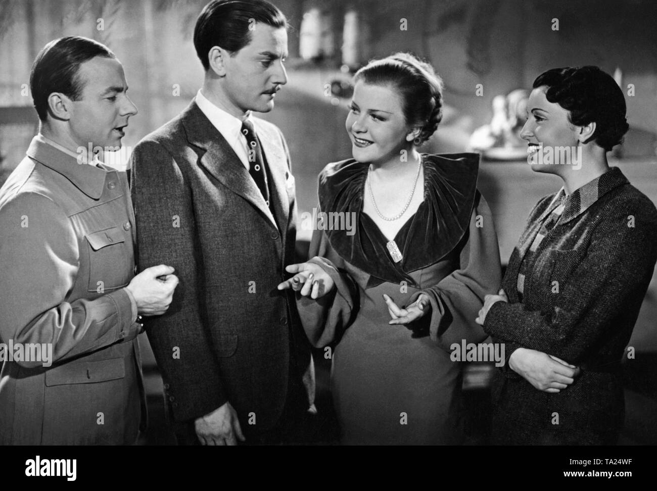 Heinz Ruehmann as David (left), Adolf Wohlbrueck as Philipp, Jenny Jugo ...