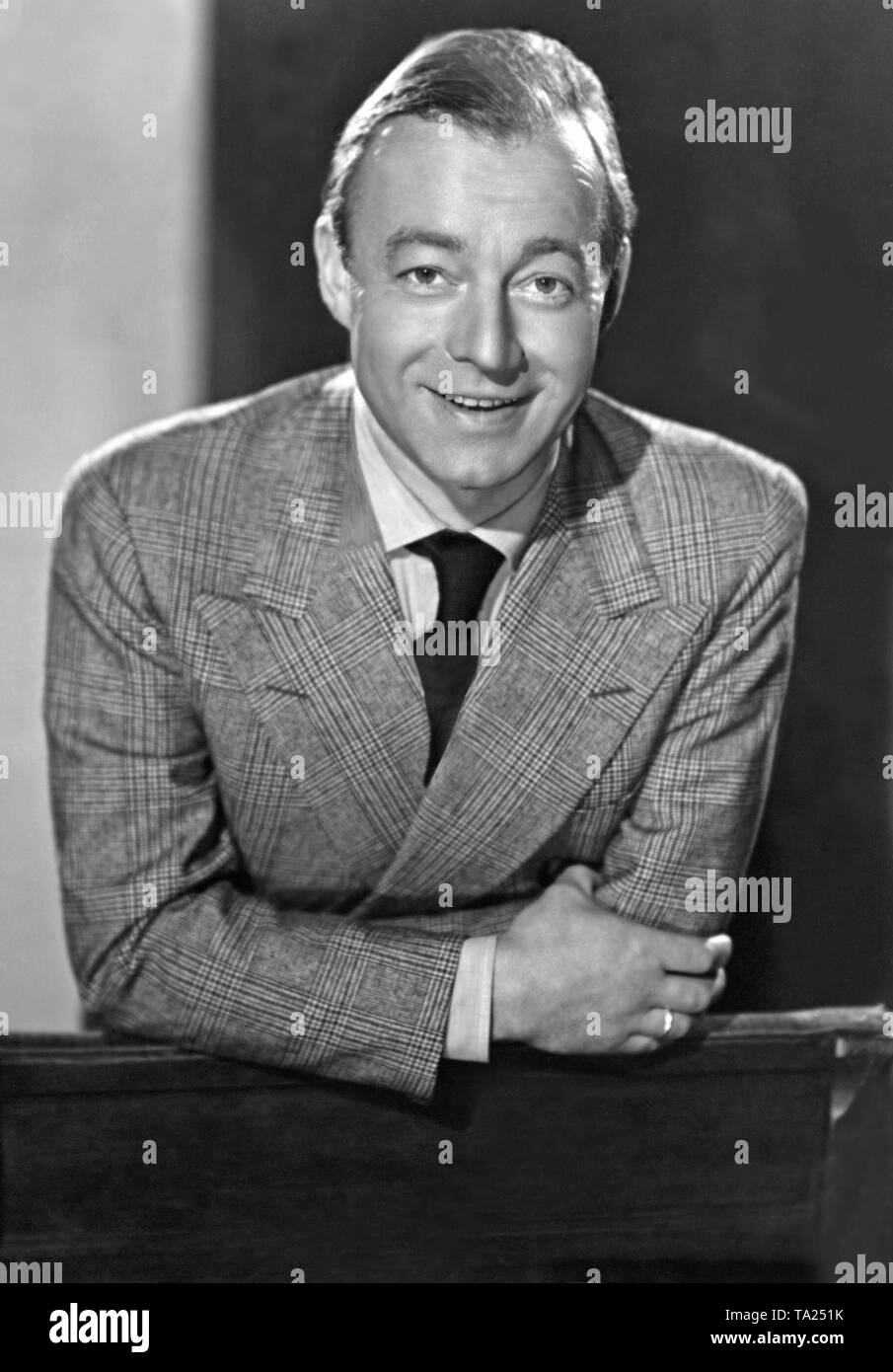 Heinz Ruehmann as Hermann Knittel in the movie "The Gasman" by Carl ...