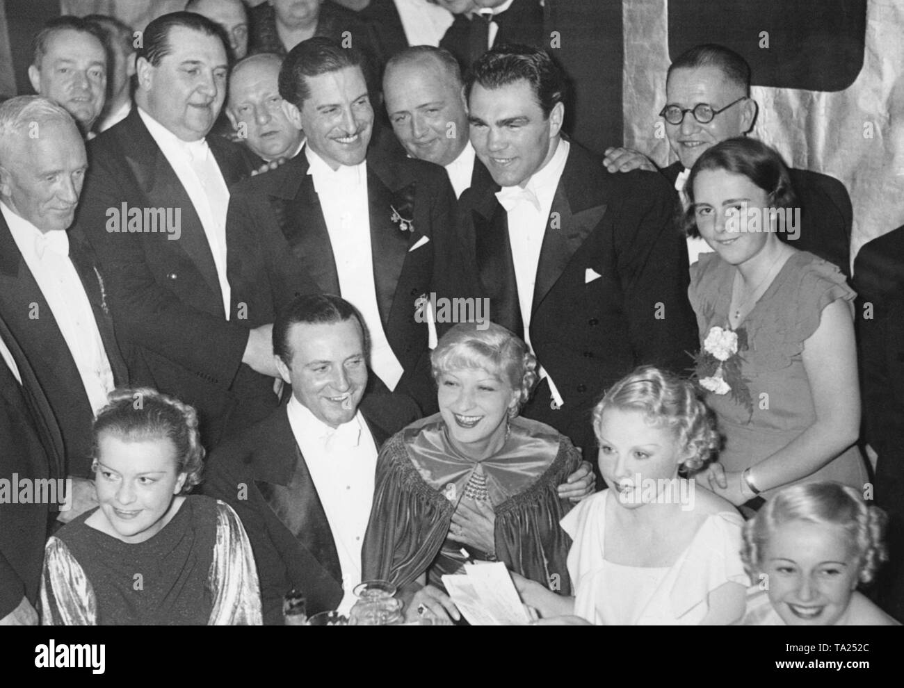Actress boxer hi-res stock photography and images - Alamy