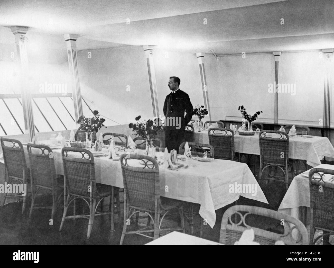 The 101 dining room Black and White Stock Photos & Images - Alamy
