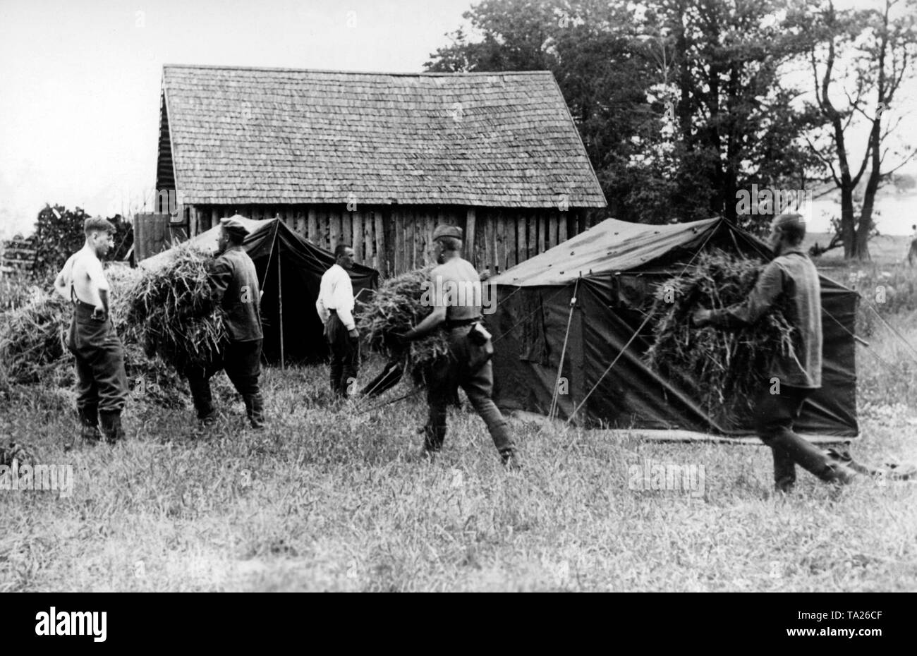 Field command center hi-res stock photography and images - Alamy
