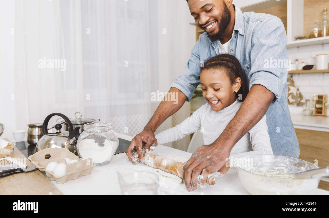 Happy having fun hi-res stock photography and images - Alamy