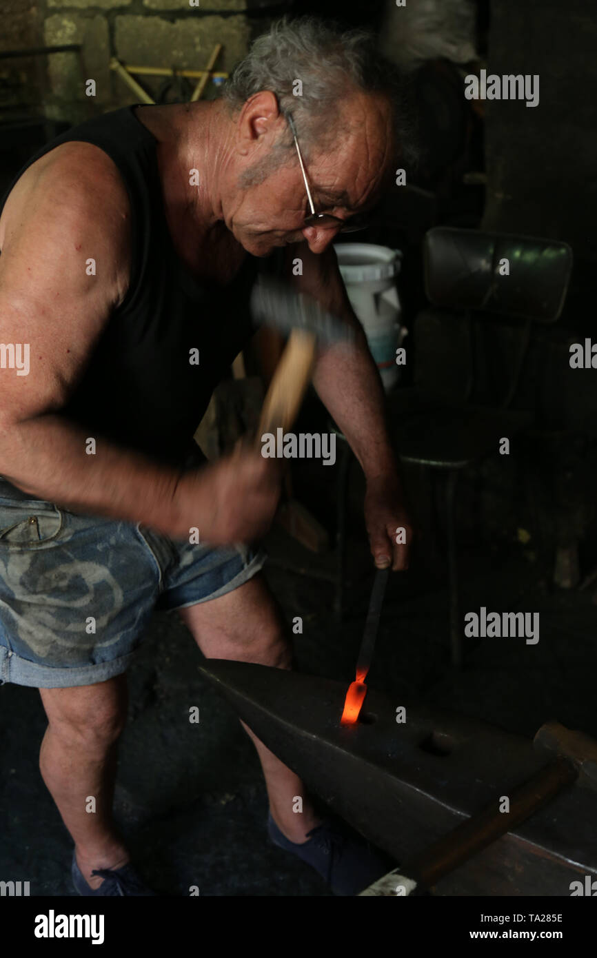 Heating and beating metal hi-res stock photography and images - Alamy