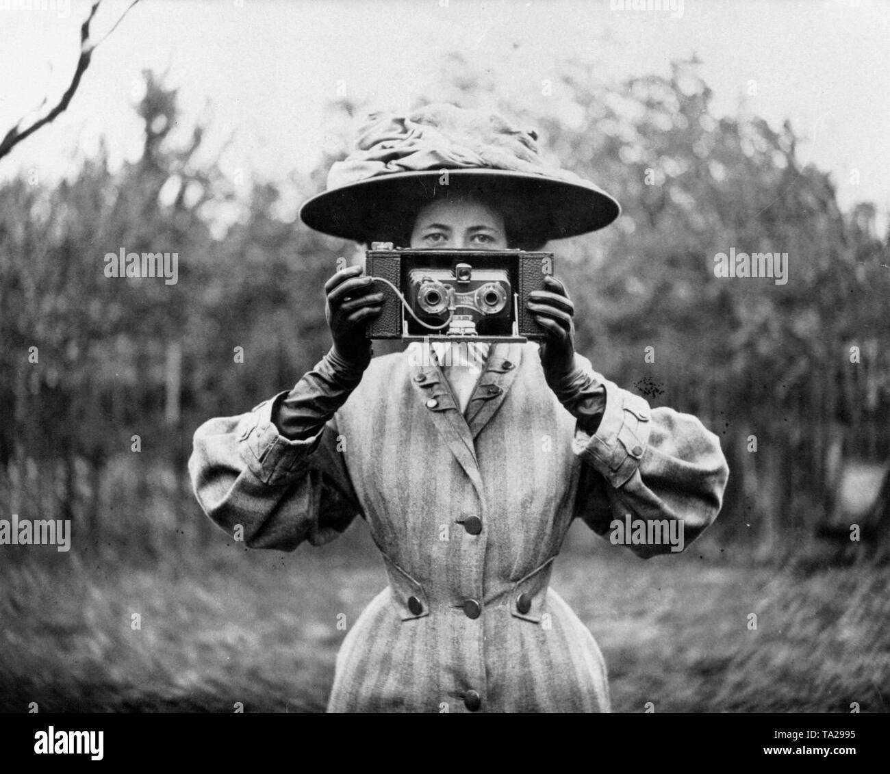 Brownie camera hi-res stock photography and images - Alamy