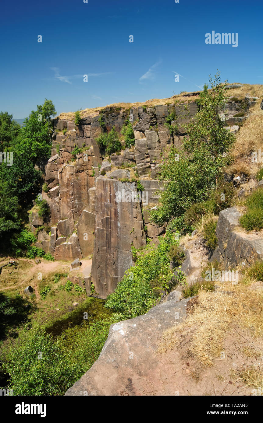 Derbyshire england summer quarry hi-res stock photography and images ...