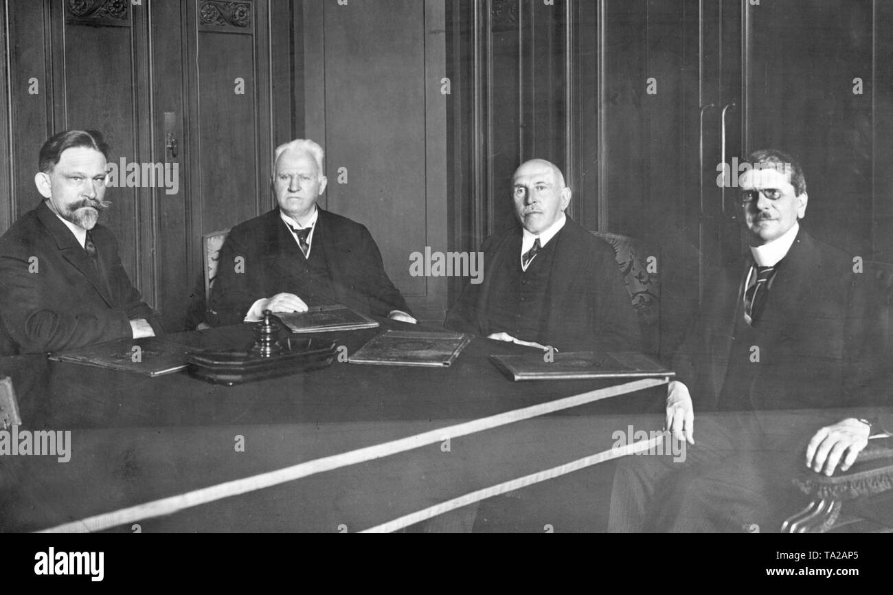 German national peoples party dnvp hi-res stock photography and images ...