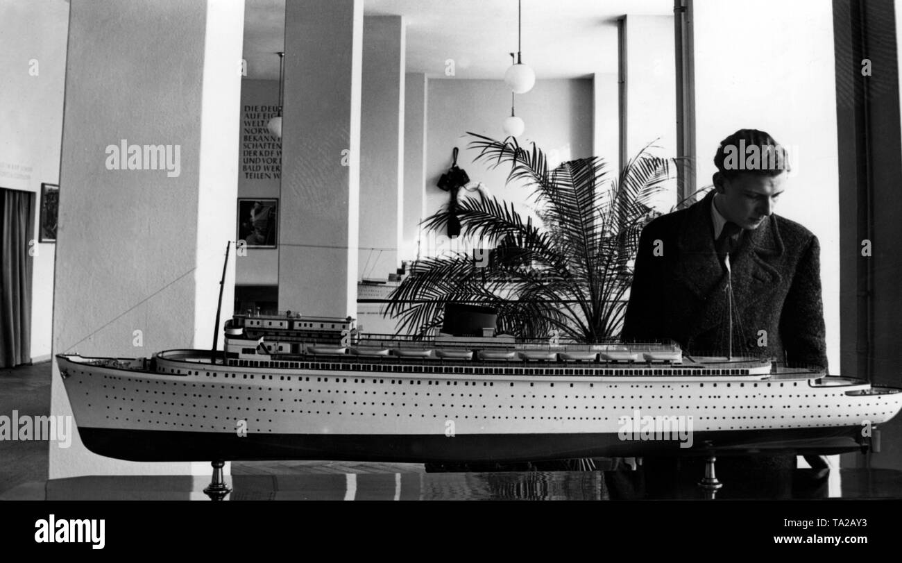 Wilhelm gustloff ship hi-res stock photography and images - Alamy