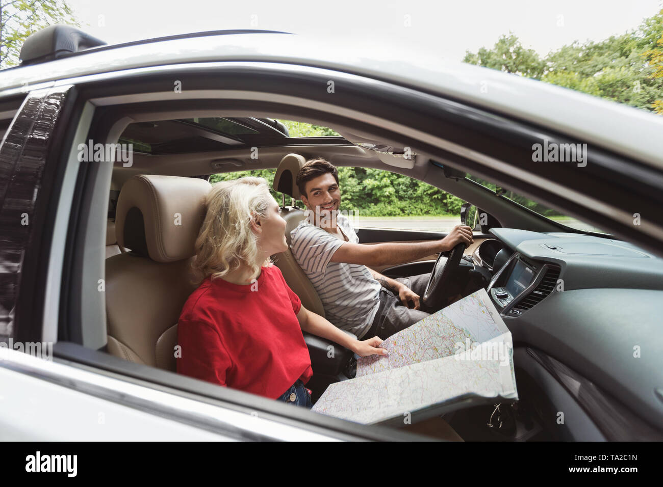Two people talking car hi-res stock photography and images - Alamy