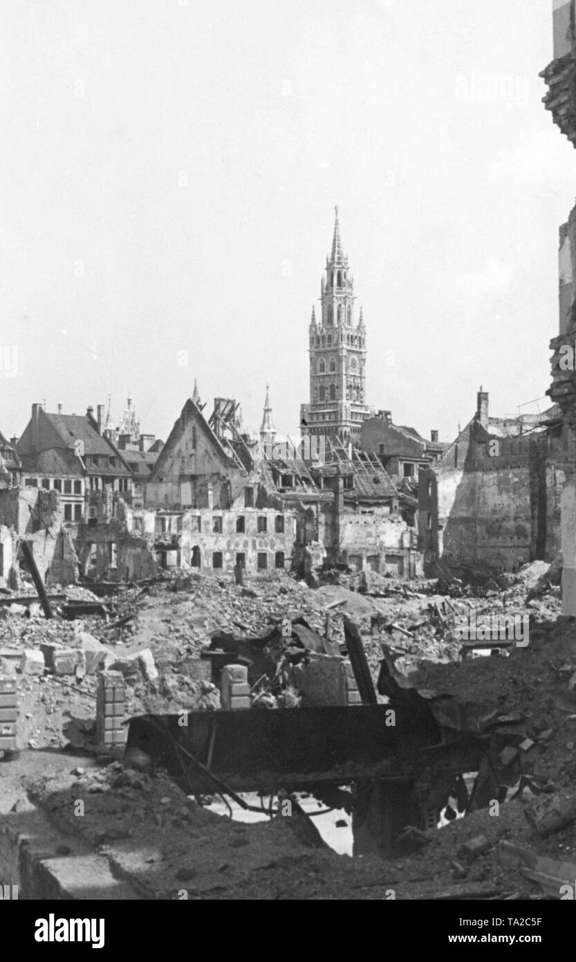 The Munich city center after an Allied bomb attack Stock Photo - Alamy
