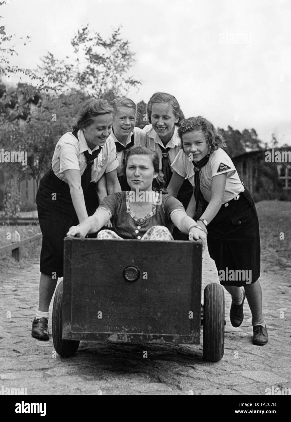 BDM girls enjoy themselves with the "Lager-Mercedes" during their work ...