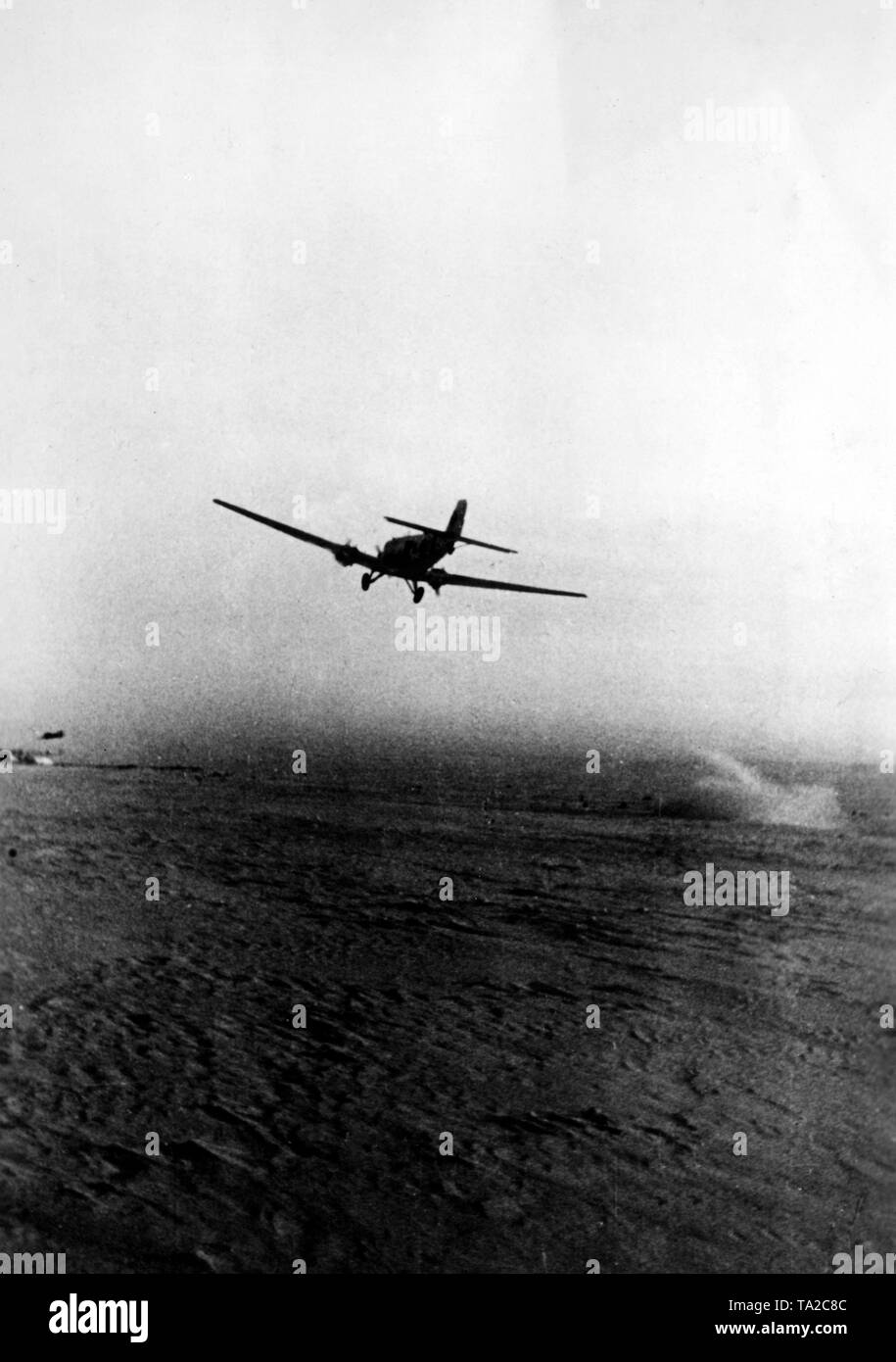 Junkers ju 52 transport aircraft hi-res stock photography and images ...