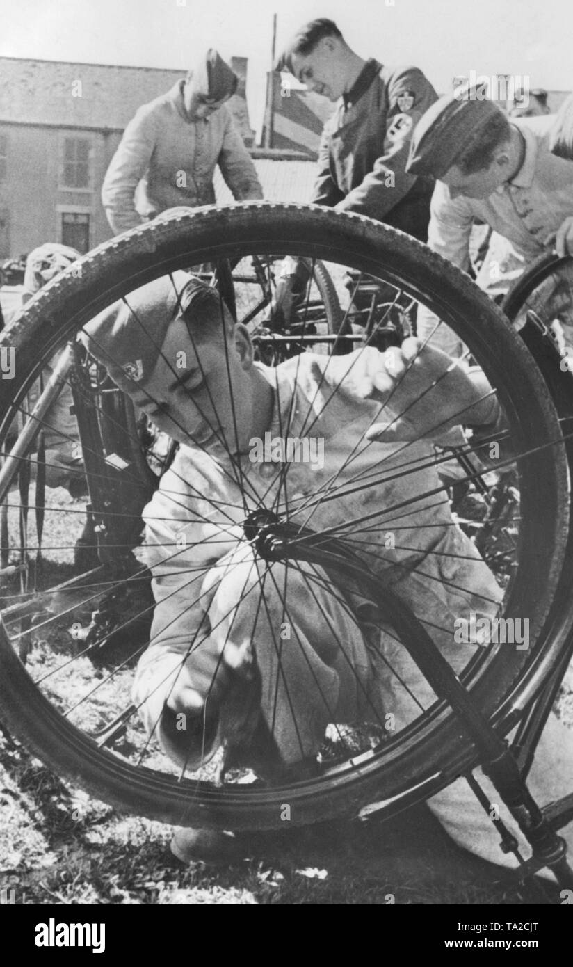 Reichsarbeitsdienst reich labor service hi-res stock photography and ...