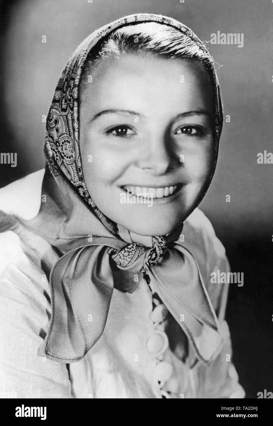 Hat headscarf Black and White Stock Photos & Images - Alamy