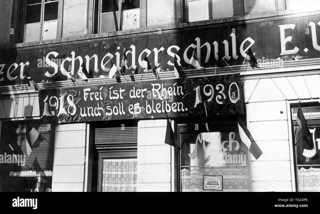 This sign was displayed by the Allies on the occasion of the evacuation ...