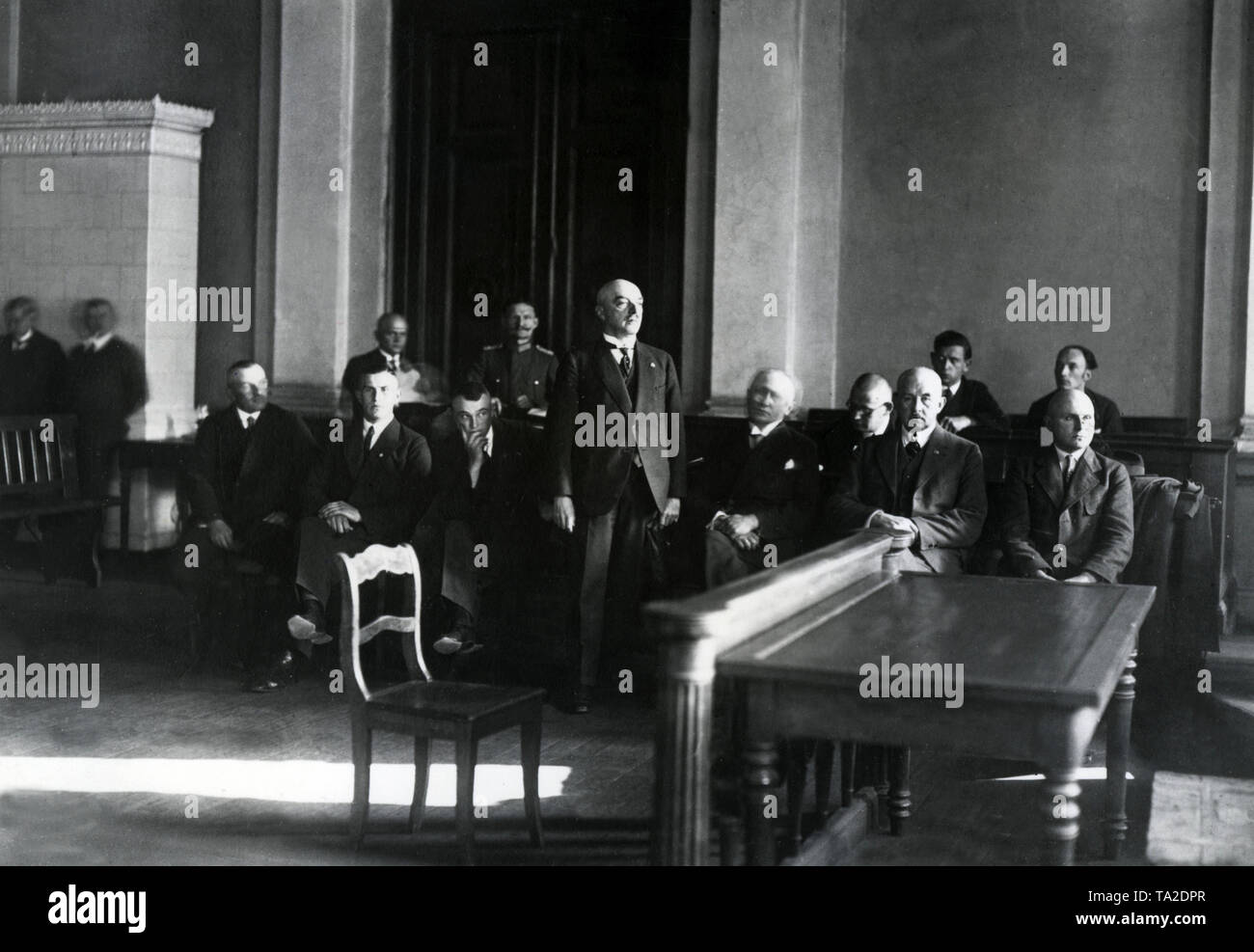 Dock courtroom hi-res stock photography and images - Alamy