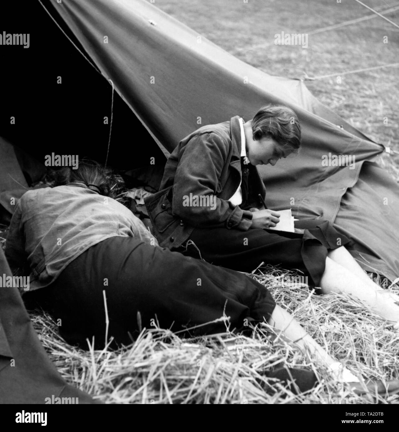 Two german girls of the bdm league of german girls hi-res stock ...