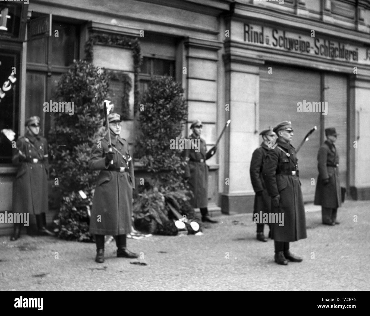 Nazi heroes commemoration nazi organization hi-res stock photography ...