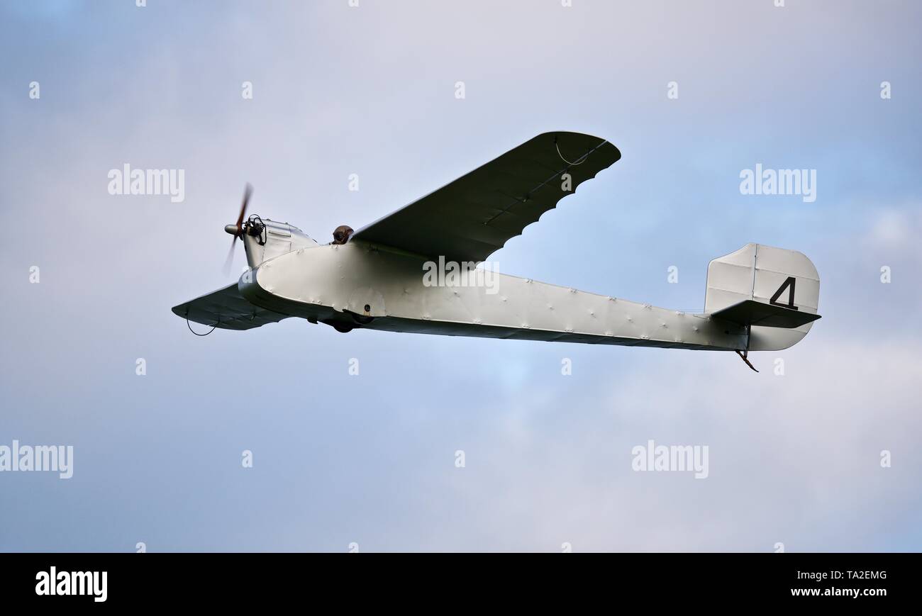 English electric wren monoplane aircraft hi-res stock photography and ...