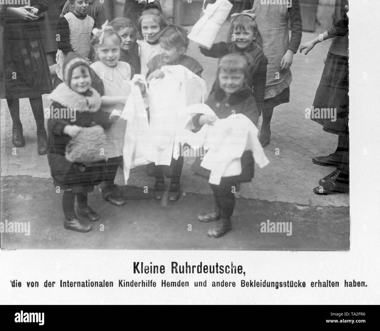 1920s homeless child hi-res stock photography and images - Alamy