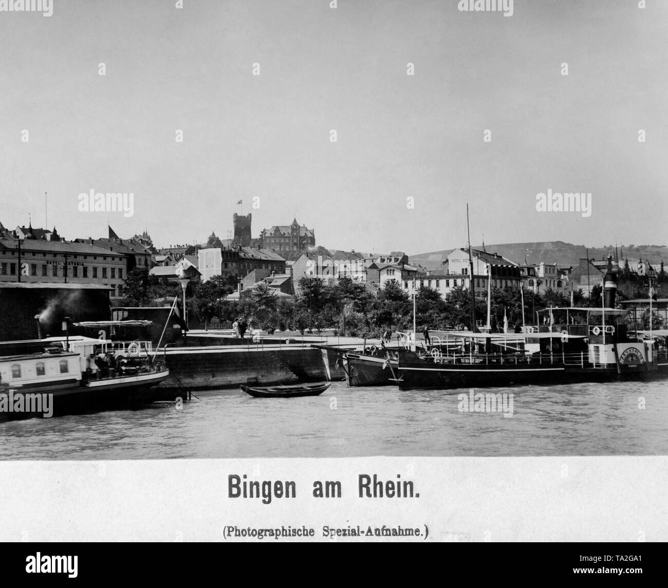 Excursion steamers hi-res stock photography and images - Alamy