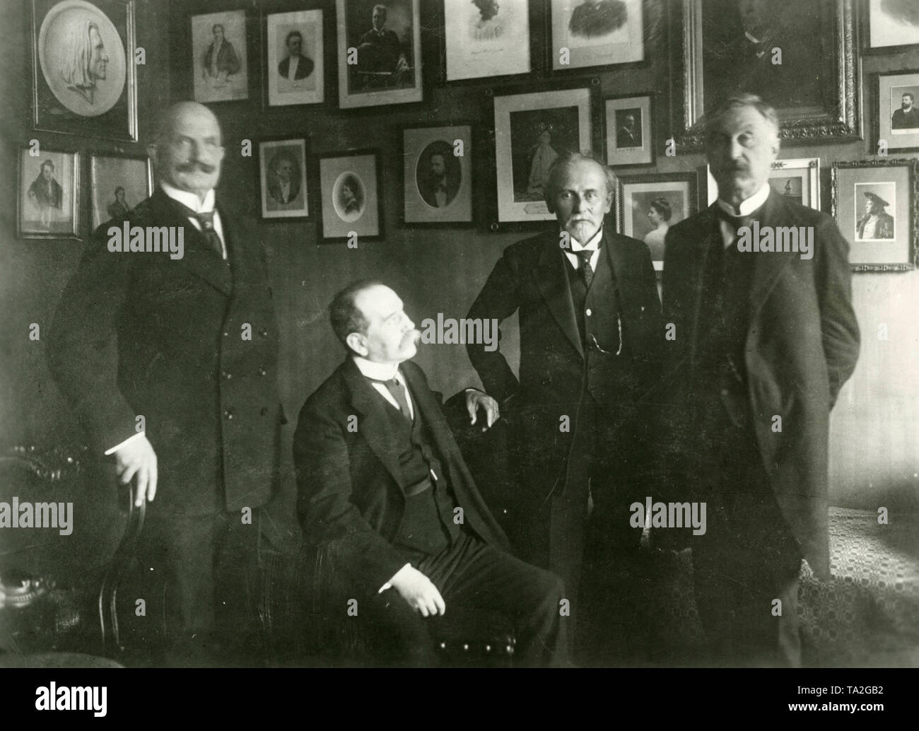 Presidium of the National Assembly after the meeting in February 1919 ...