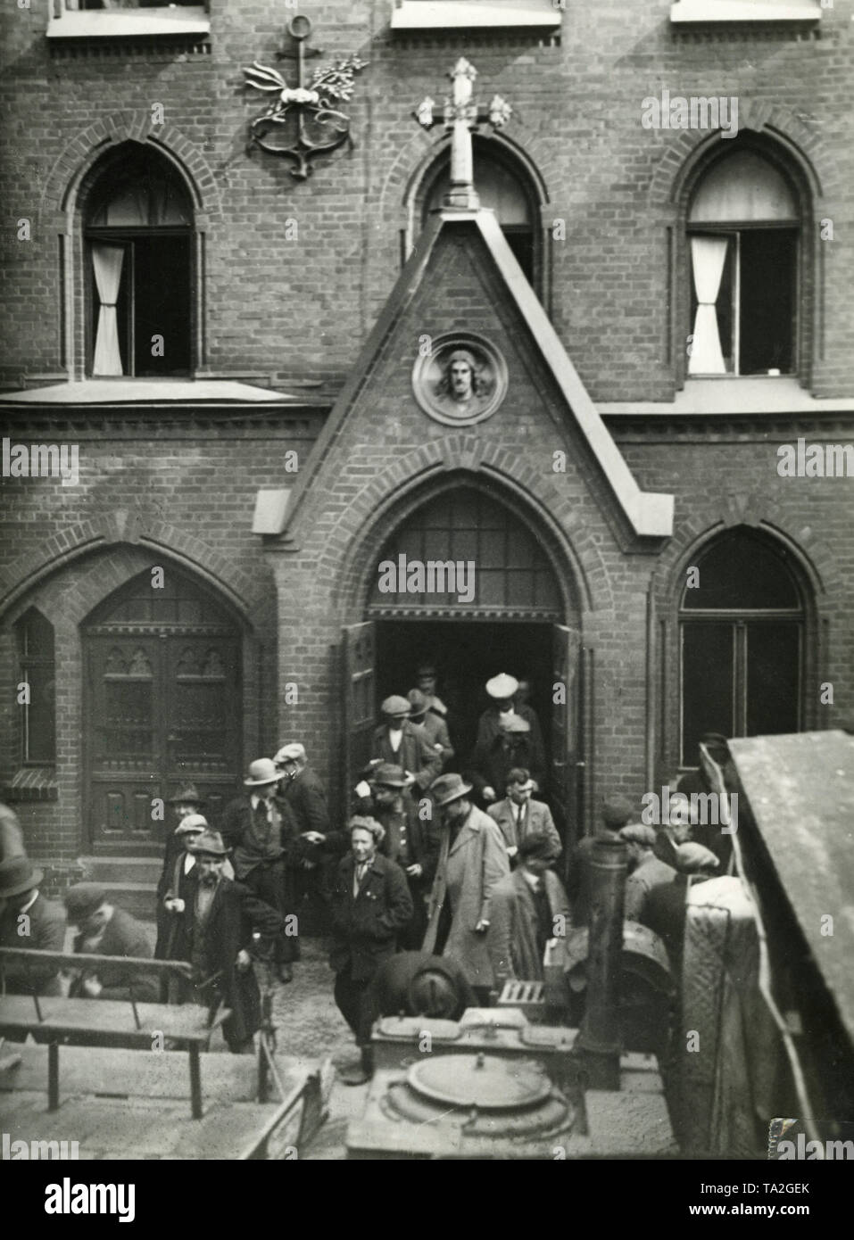 Poverty berlin 1930 hi-res stock photography and images - Alamy