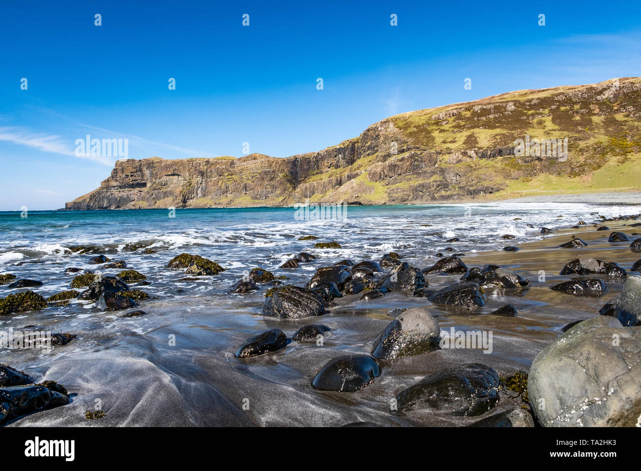 Talisker bay beach path hi-res stock photography and images - Alamy