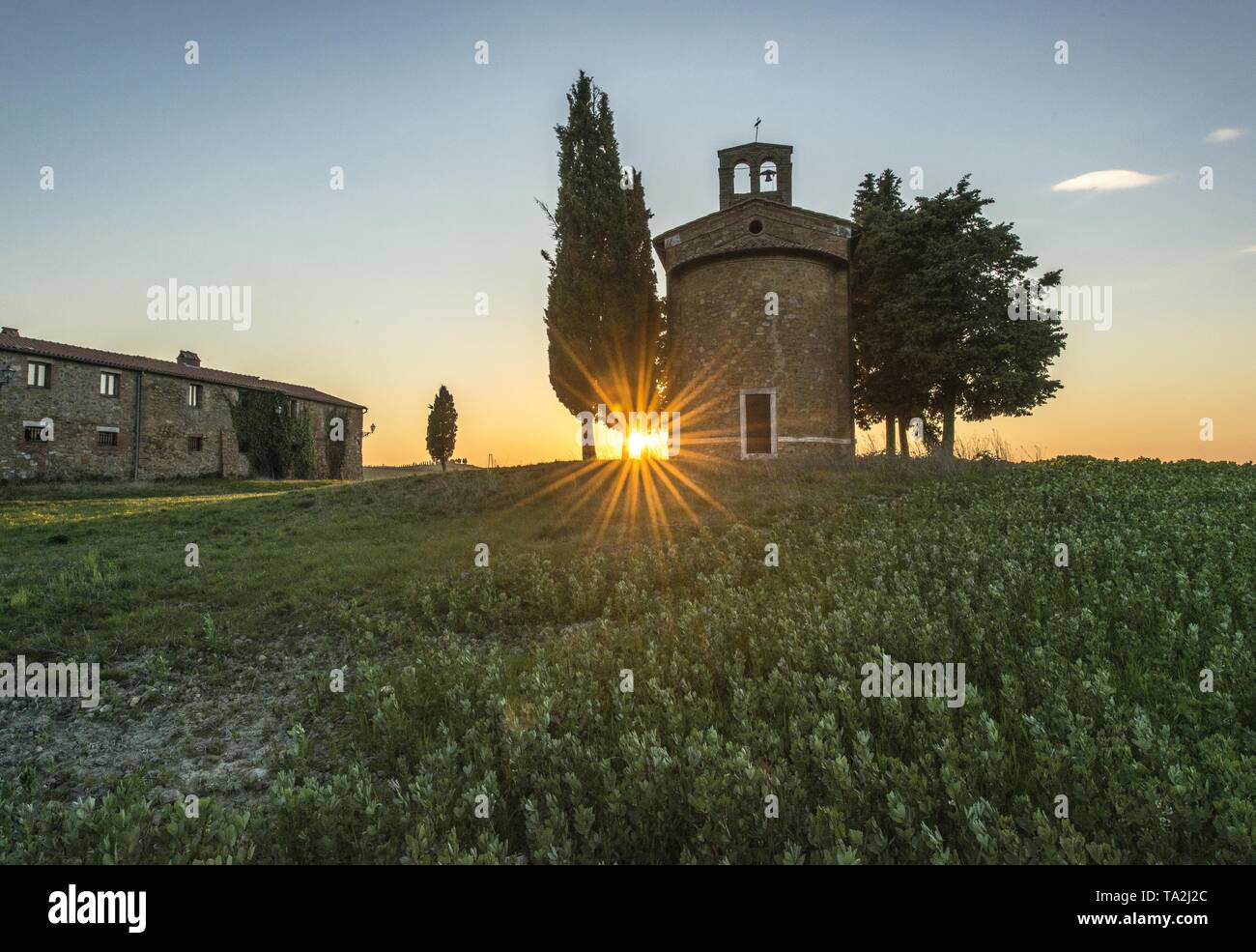 Les baux provence catapult hi-res stock photography and images - Alamy