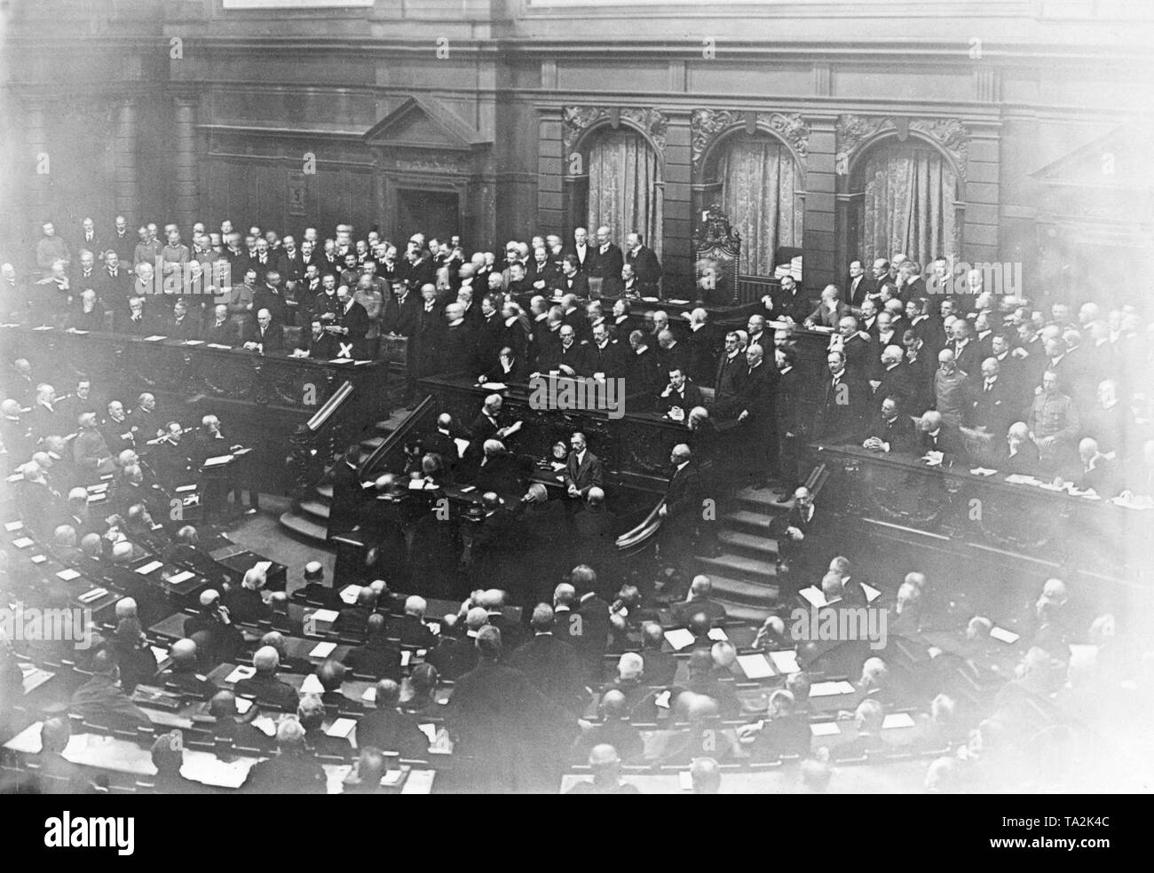 October 1918 hi-res stock photography and images - Alamy