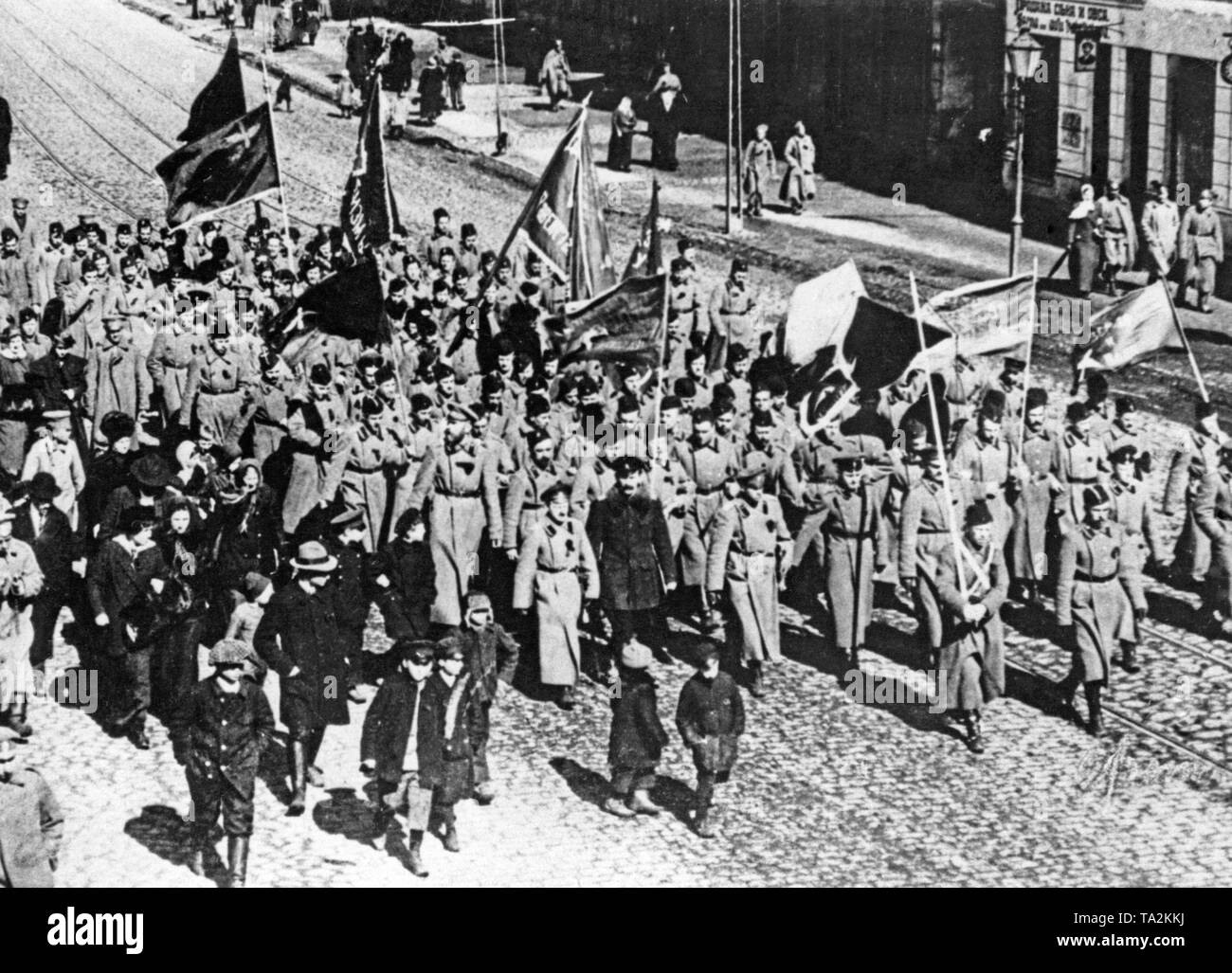 Revolution 1917 demonstration Black and White Stock Photos & Images - Alamy