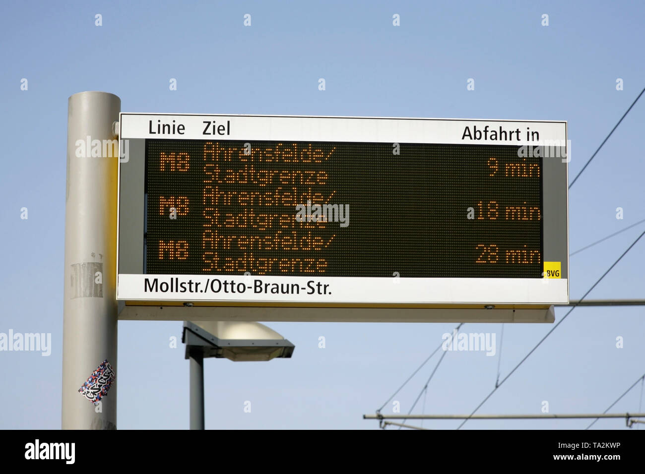 Dot matrix information board hi-res stock photography and images - Alamy