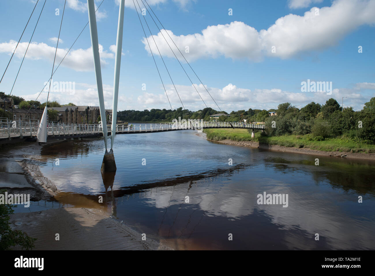 Lancaster river lune millennium bridge hi-res stock photography and ...