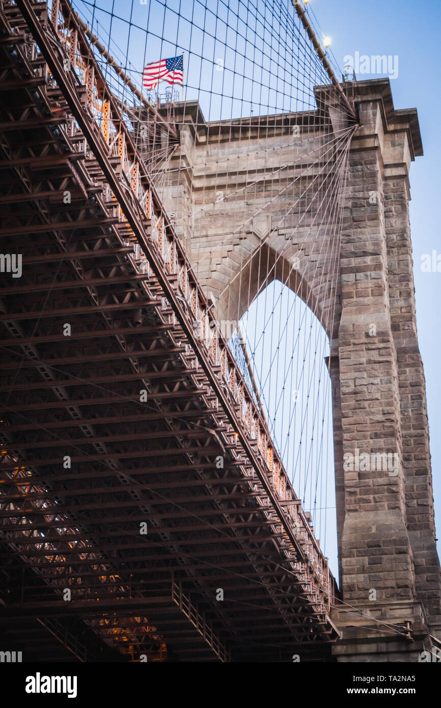 Close-up from below of one of Brooklyn Bridge's arches in New York City ...