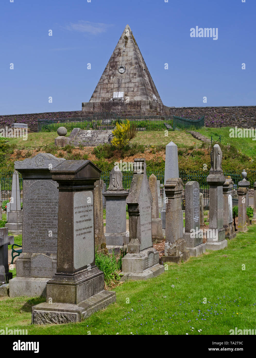 The Star Pyramid in Stirling, Scotland with gravestones of Old Stirling ...