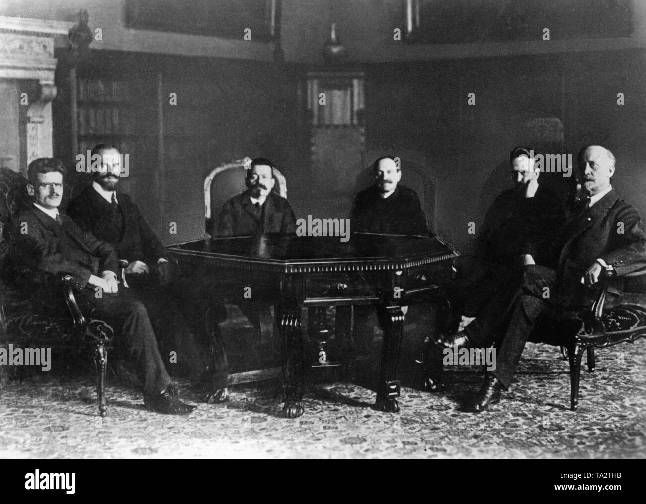 Ebert scheidemann government hi-res stock photography and images - Alamy