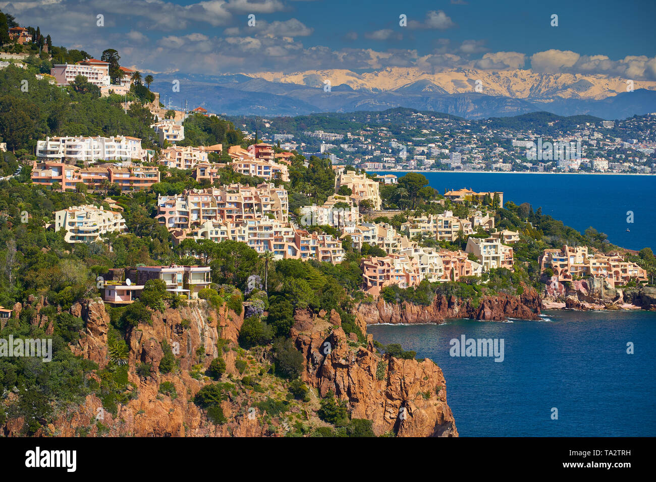 Roche rouge hi-res stock photography and images - Alamy